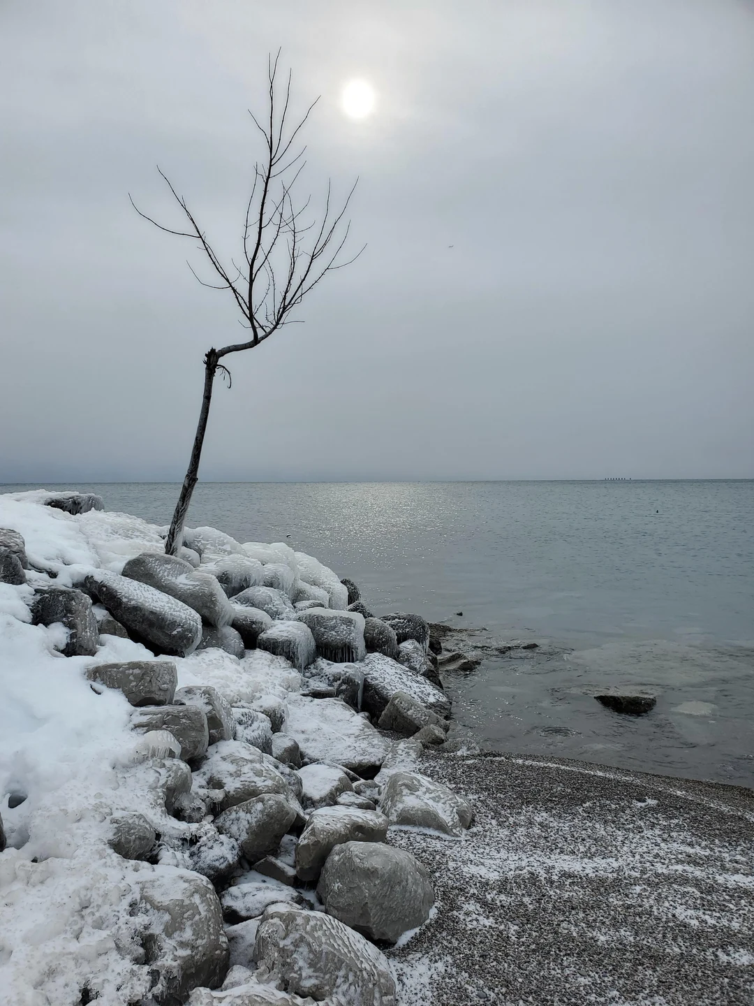 Lakeside | Scrolller