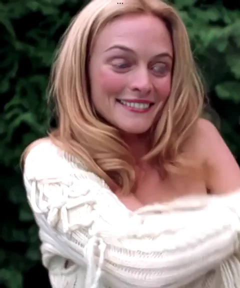 Heather Graham | Scrolller