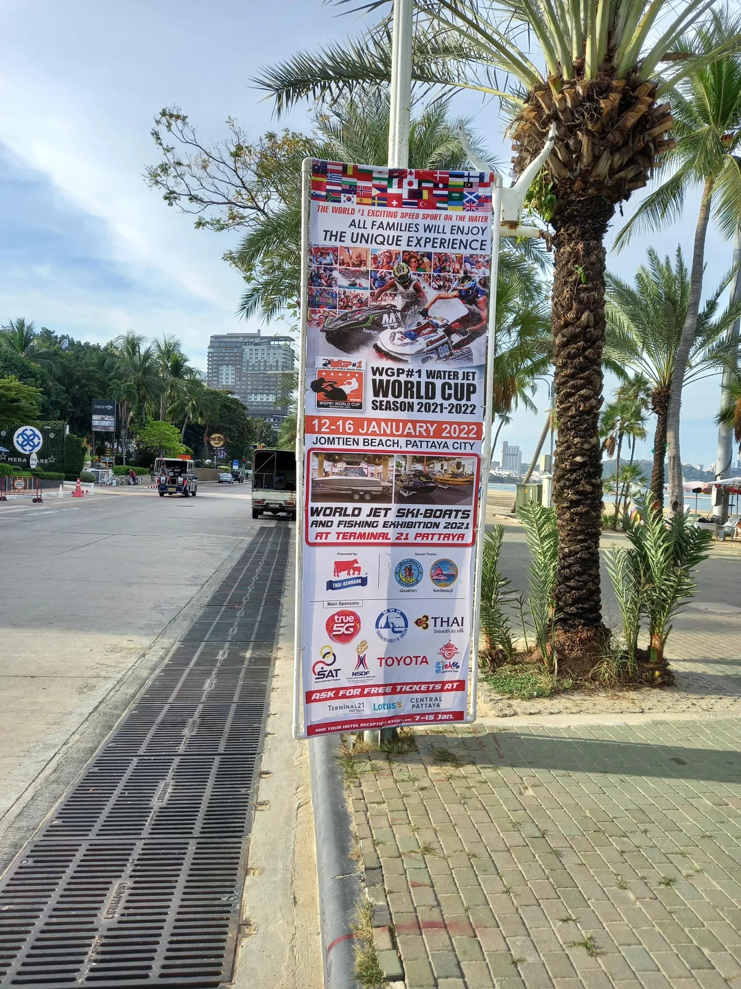 In case you haven't seen the signs... | Scrolller