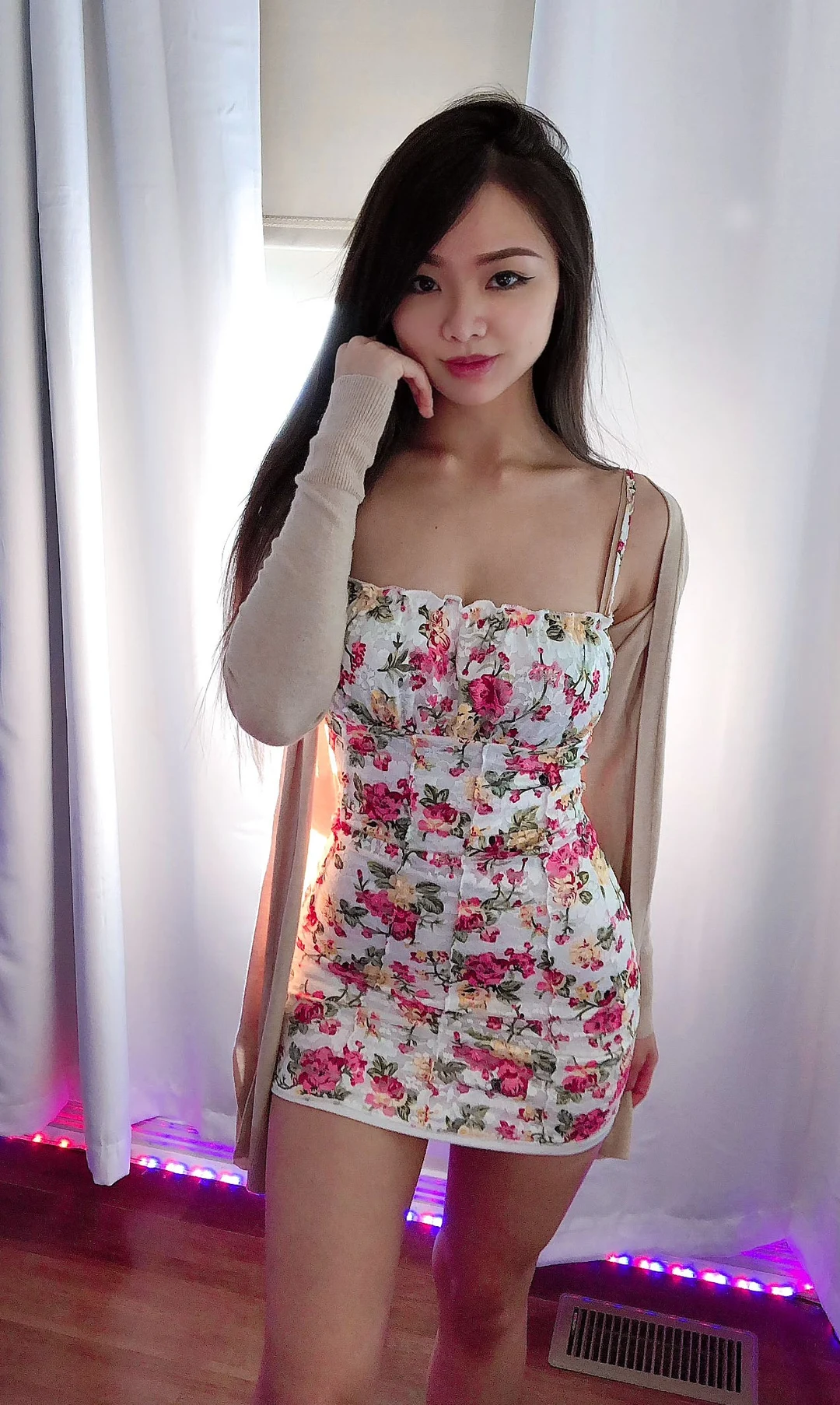 Cindy Phan | Scrolller