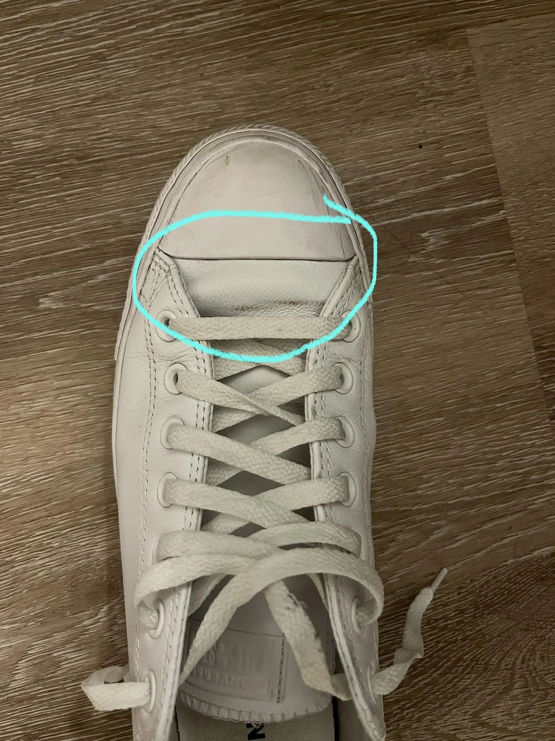 Need help fixing this tongue crease | Scrolller