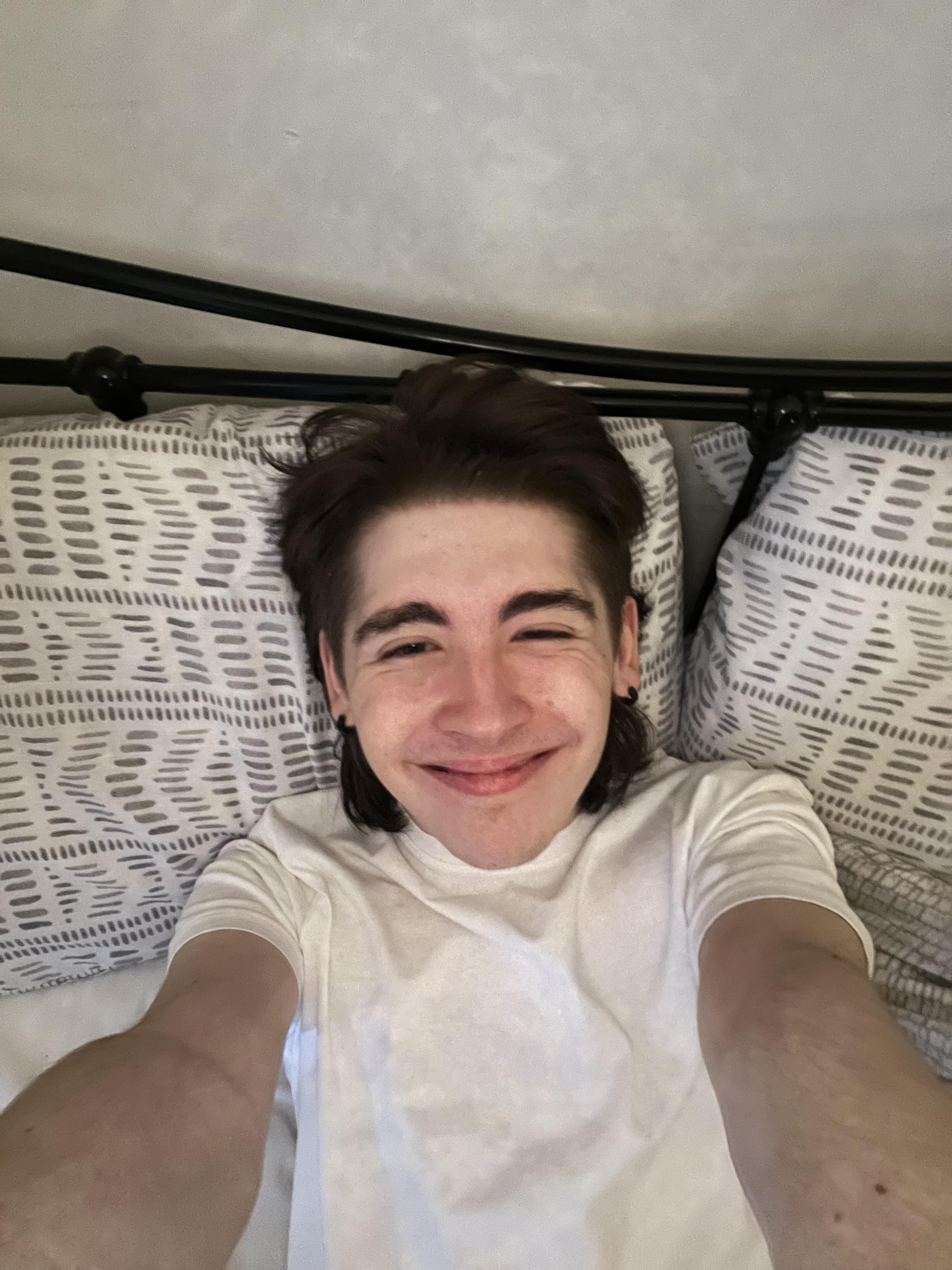 Here’s a very sore pan who’s back from the gym for the first time | Scrolller