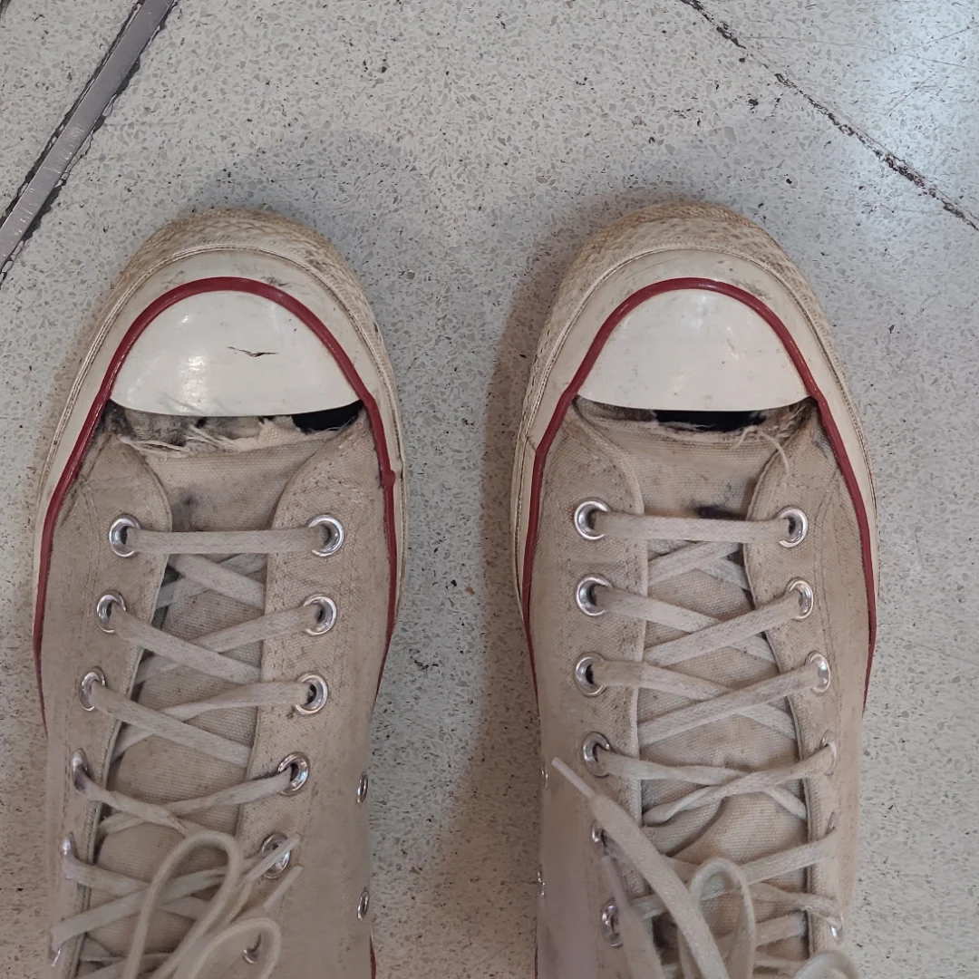 Converse keeps ripping. | Scrolller