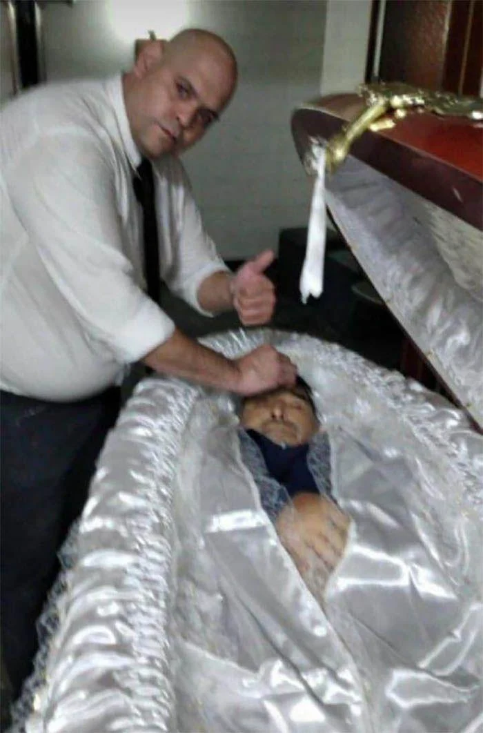 *No one*/ my cousin the influencer on my funeral : | Scrolller