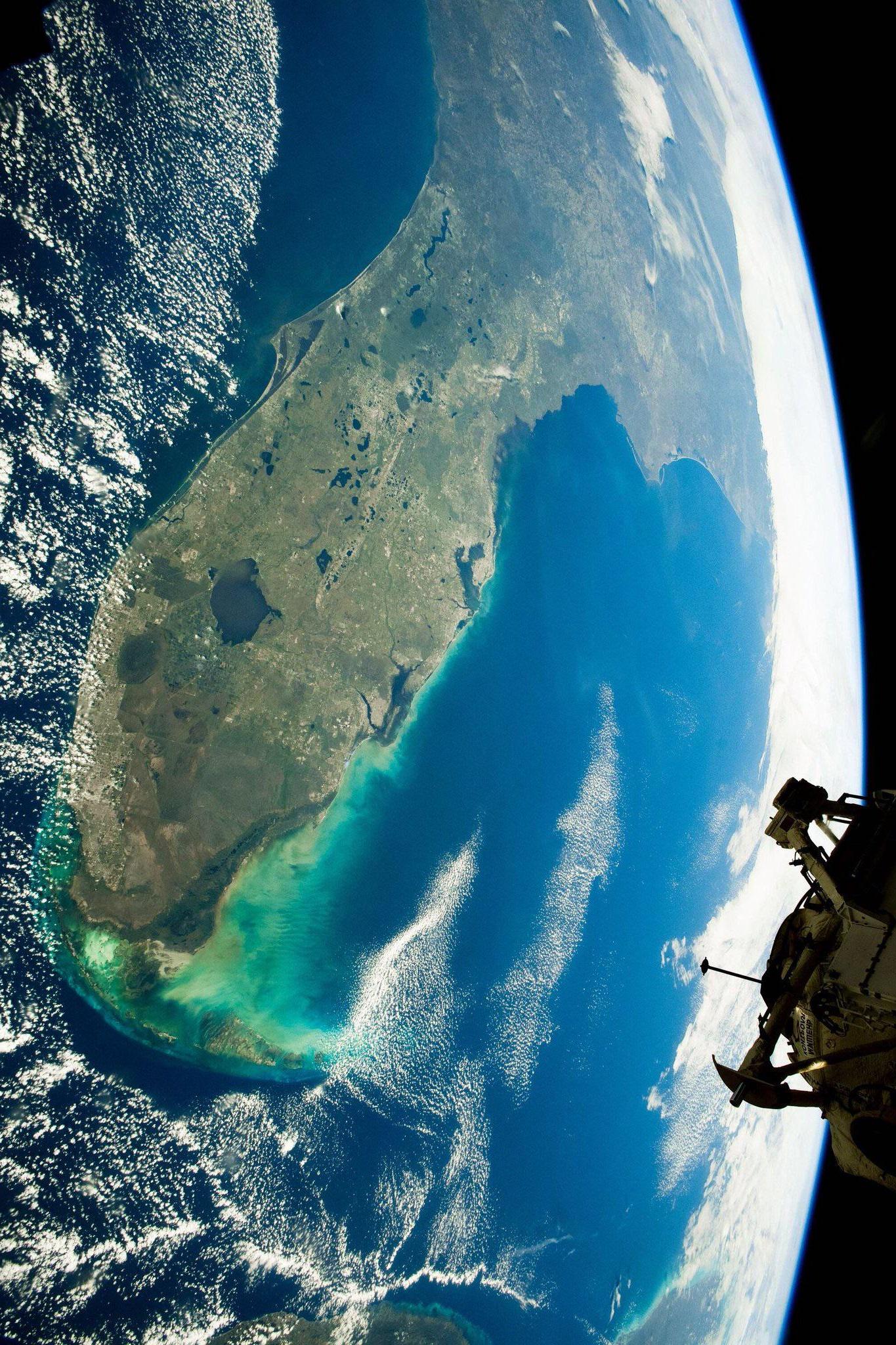 Satellite pic of Florida | Scrolller