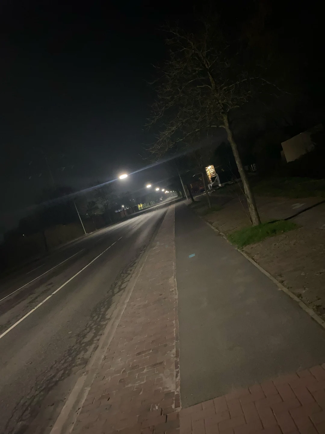 Lonely streets | Scrolller