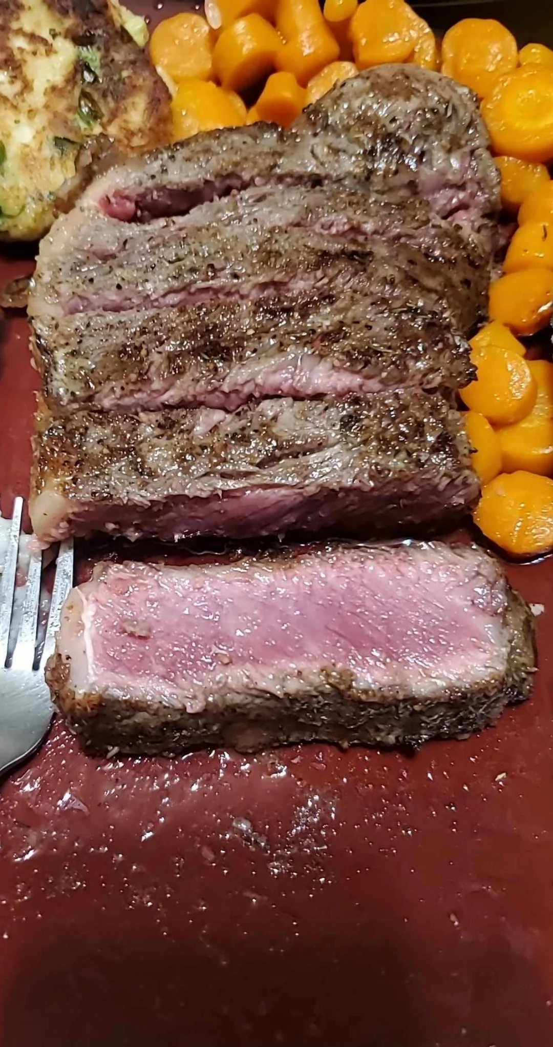 First time not using a propane grill, just seared with a butter baste. How'd I do? | Scrolller