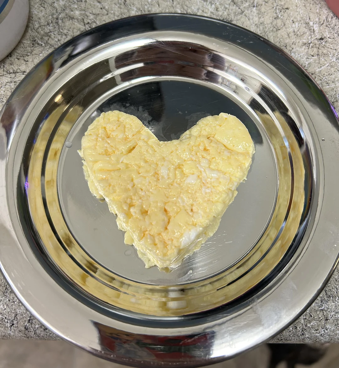 Scrambled egg “cake” for my oldest’s 2nd birthday:) | Scrolller