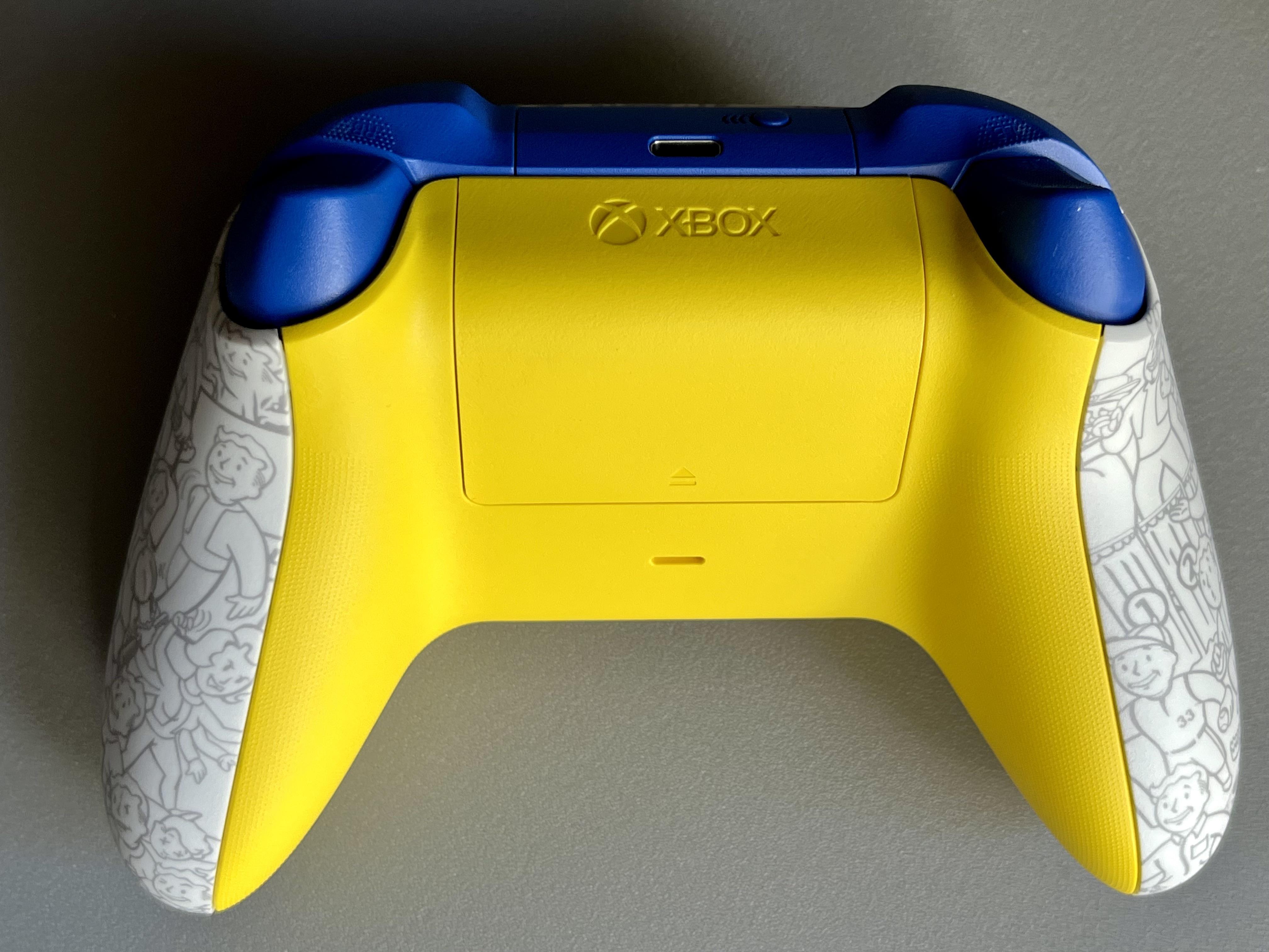 Fallout Xbox Controller | Scrolller