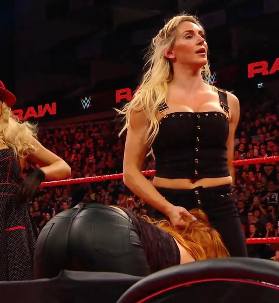 Poor Becky… | Scrolller