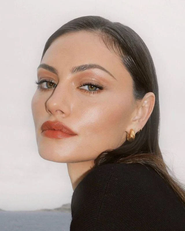 Phoebe Tonkin | Scrolller