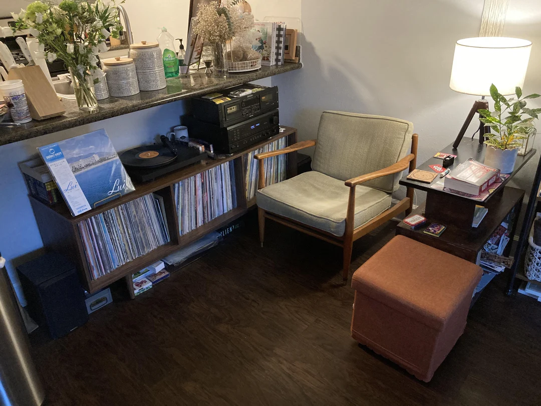 This is my record listening corner | Scrolller