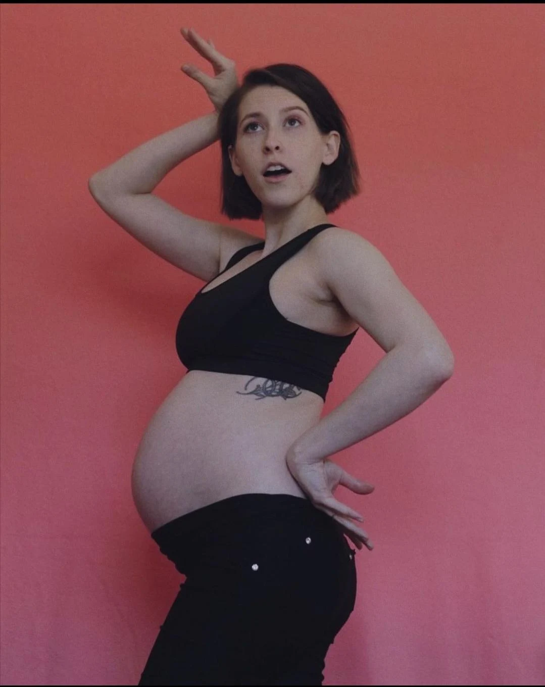 Eden Sher pregnant with twins | Scrolller