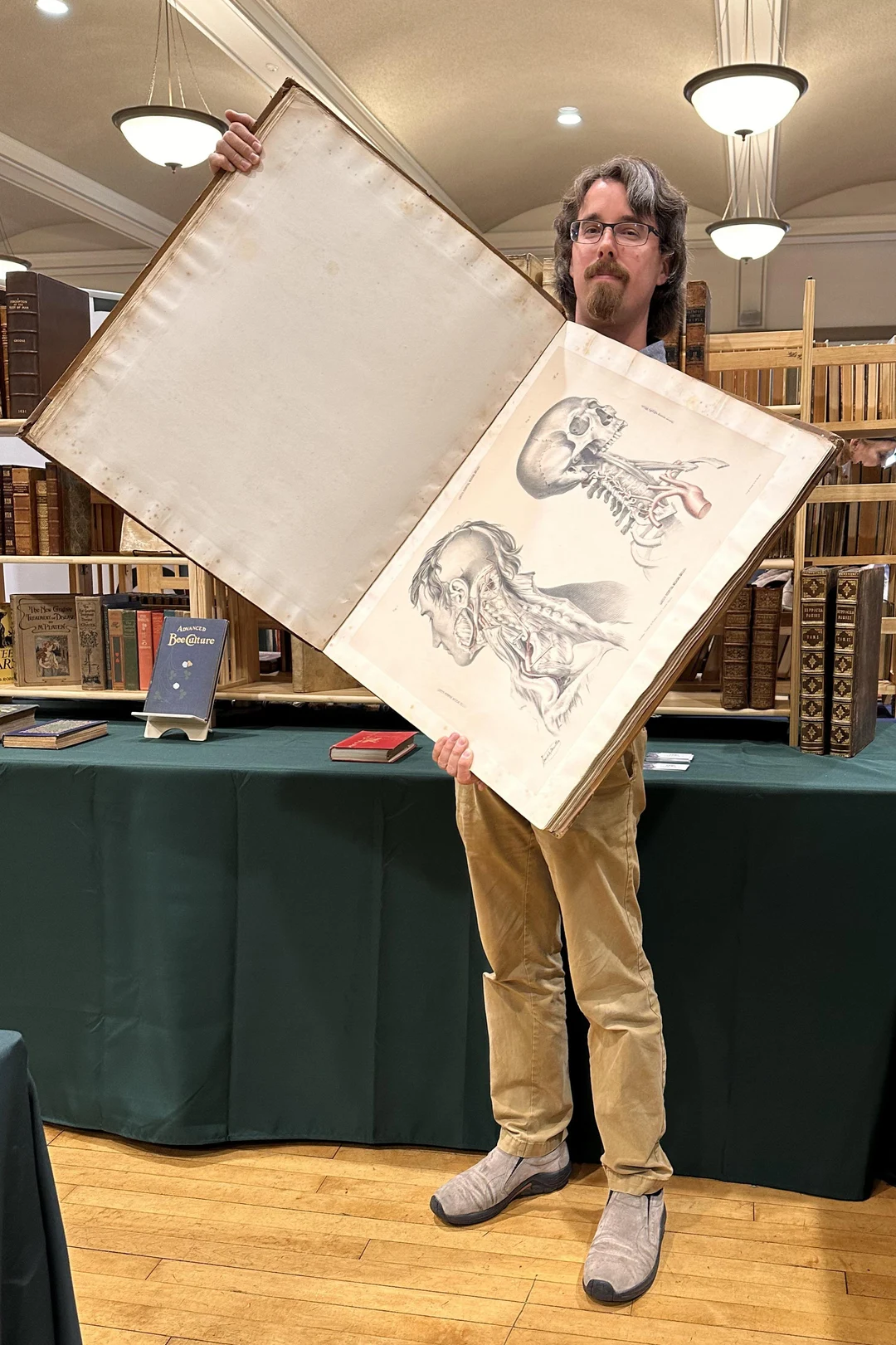 Just a really big book (of anatomy). | Scrolller