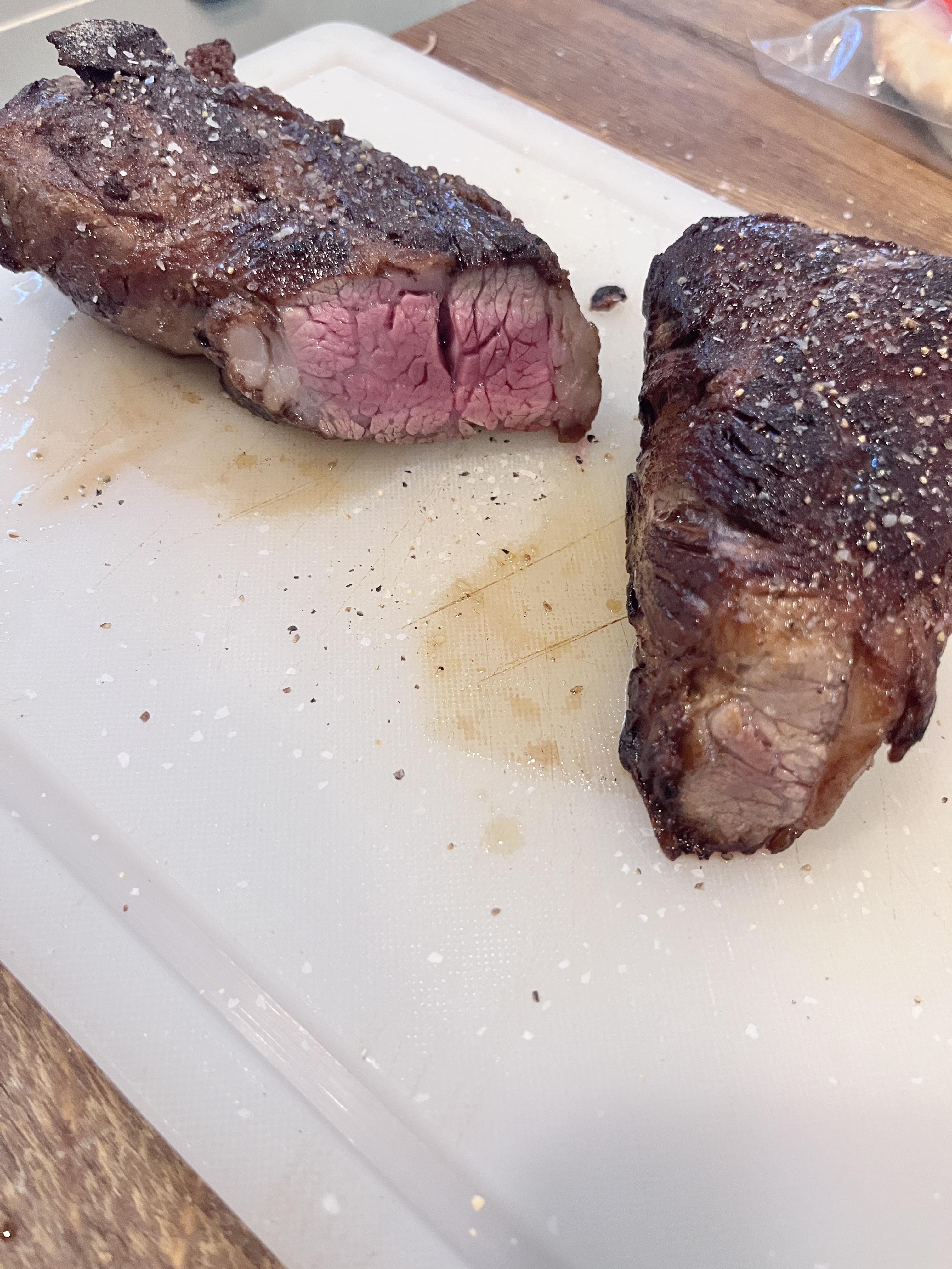 Cast iron tri tip! Turned out pretty solid, i think! | Scrolller