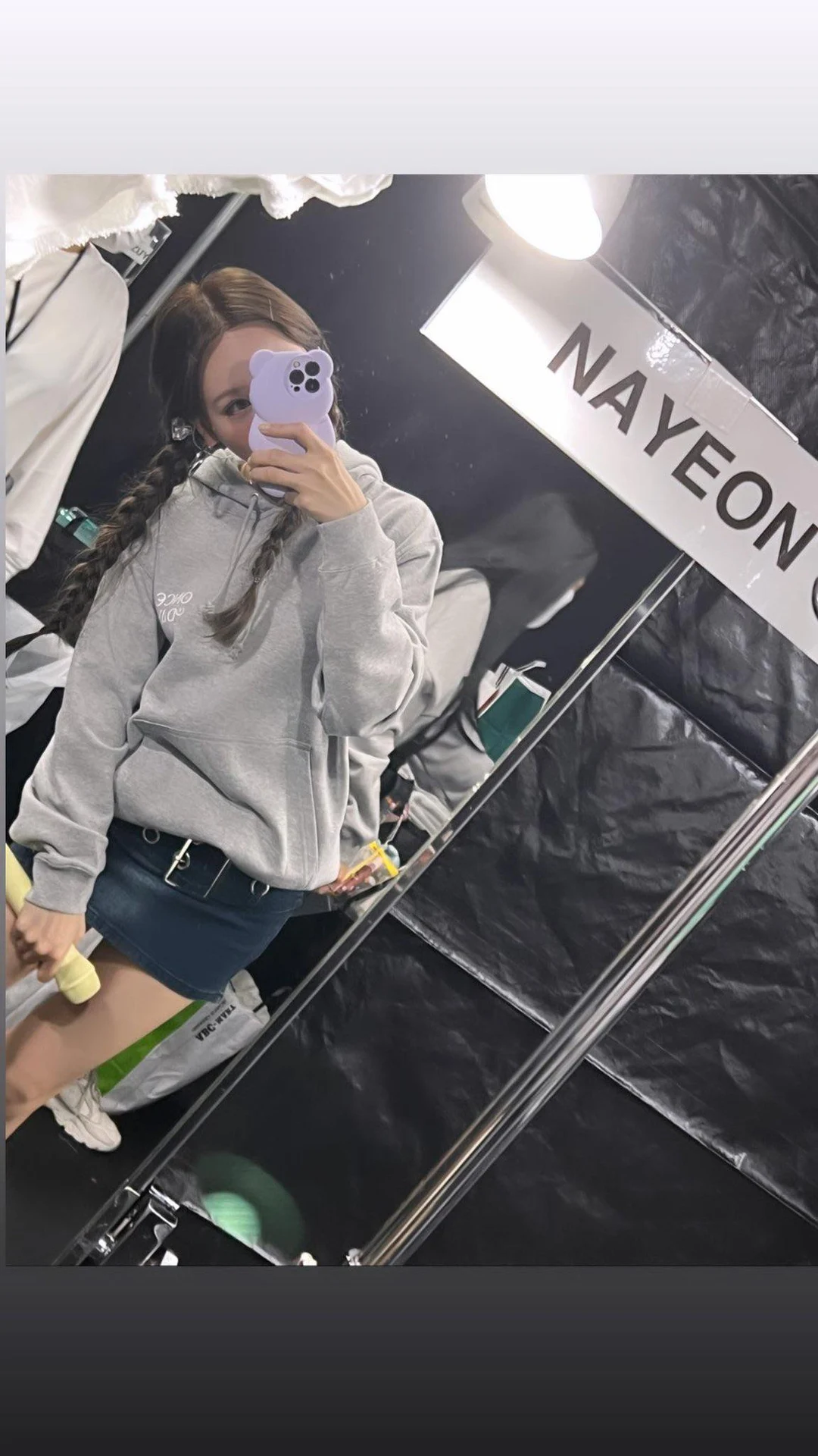 221002 Nayeon Instagram Story Update - Nayeon selca | Scrolller