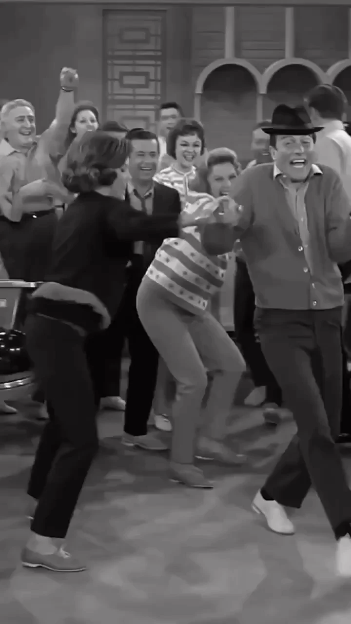 What his the name of this dance? It’s about to become my signature move. | Scrolller