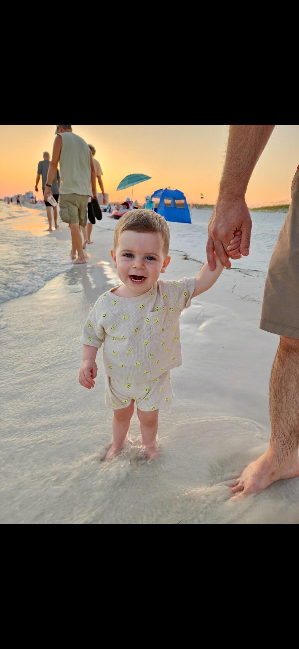 Clean up background | Scrolller