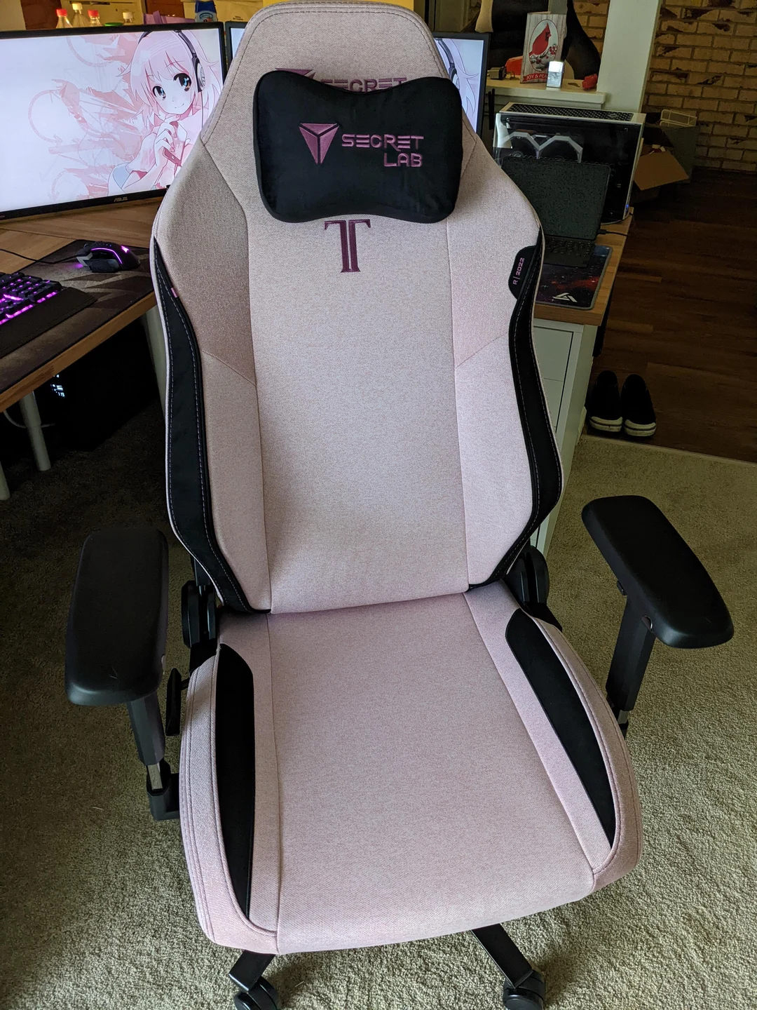 #secretlab | Scrolller