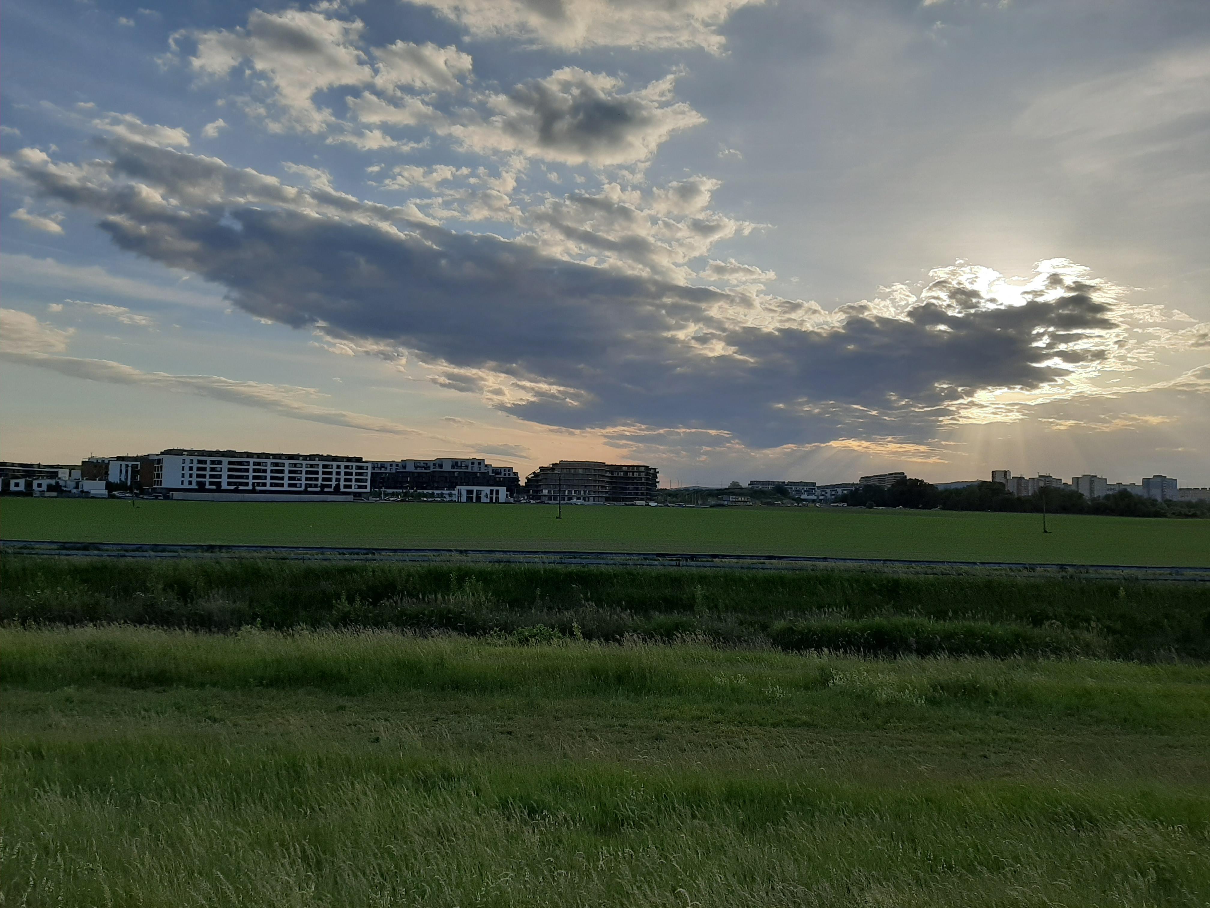 That cloud looks like star destroyer | Scrolller