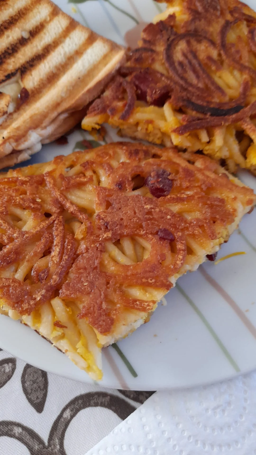 [homemade] fried pasta | Scrolller