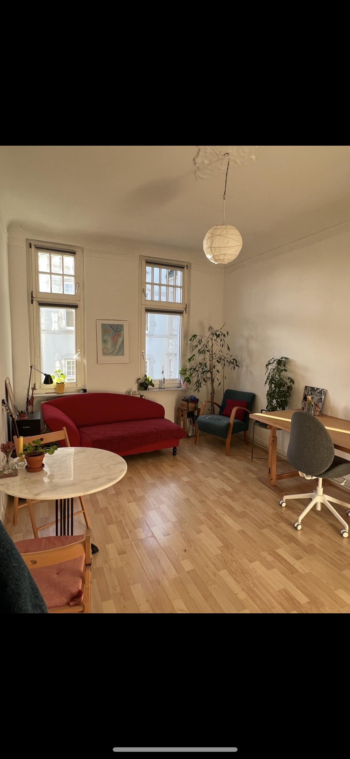 What’s missing? | Scrolller