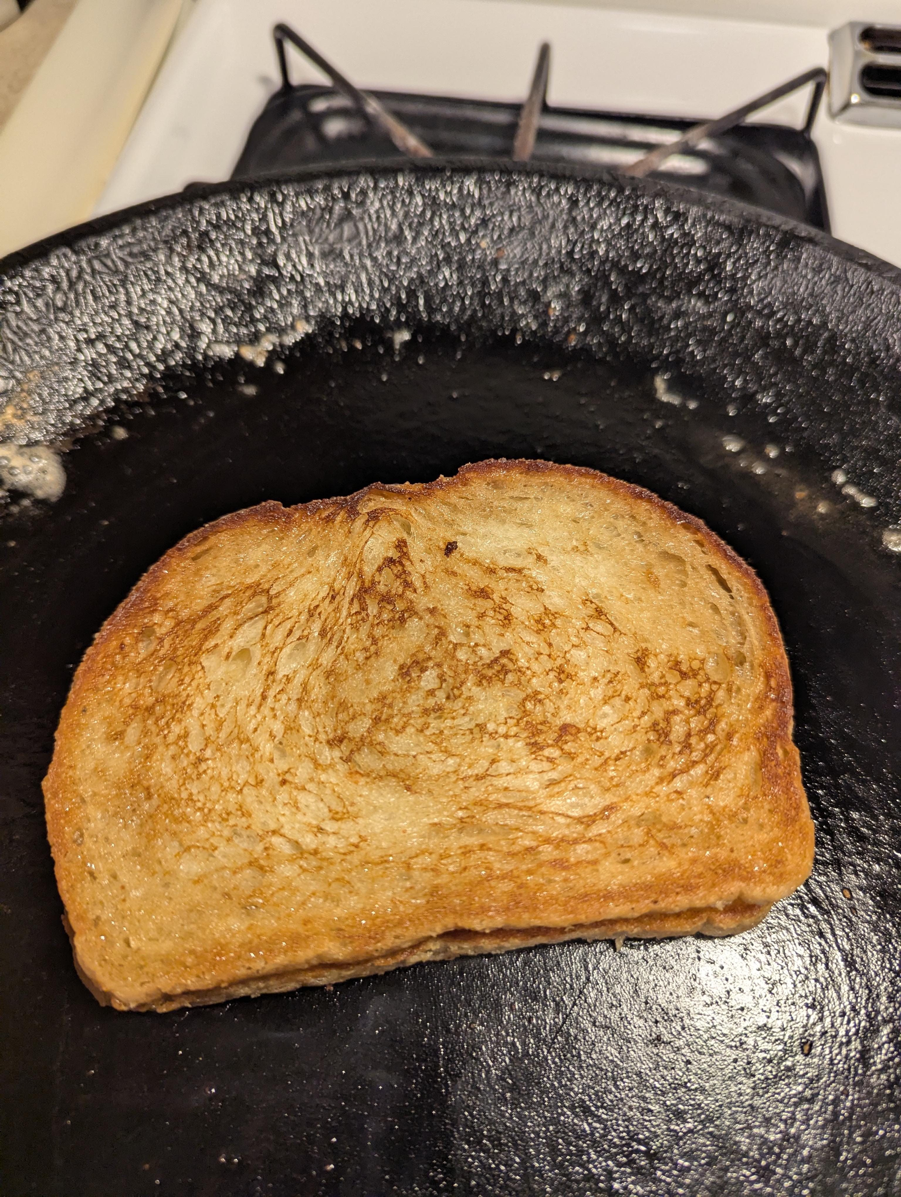 Just a simple grilled cheese made with Monterey jack 🥹💗 | Scrolller