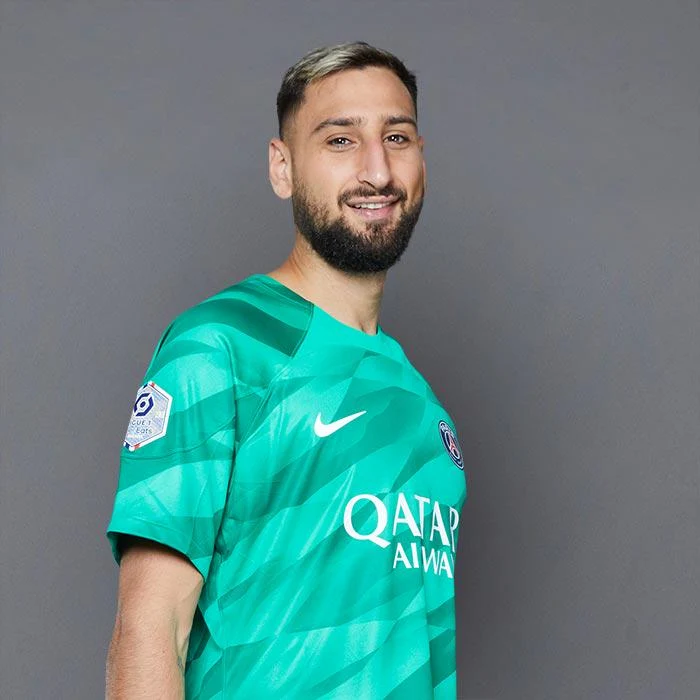 What does this fraud even do? | Scrolller