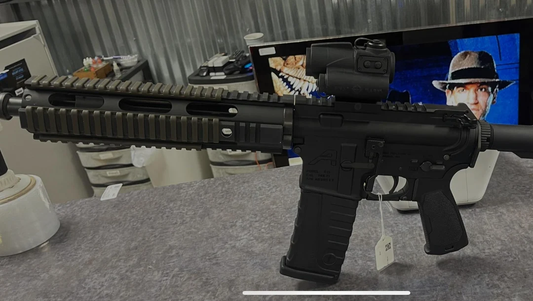 Handguard swap | Scrolller