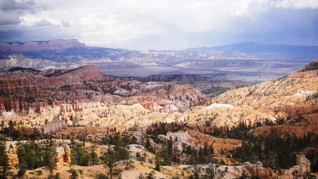 Bryce Canyon, UT [1920x1080] [OC] | Scrolller