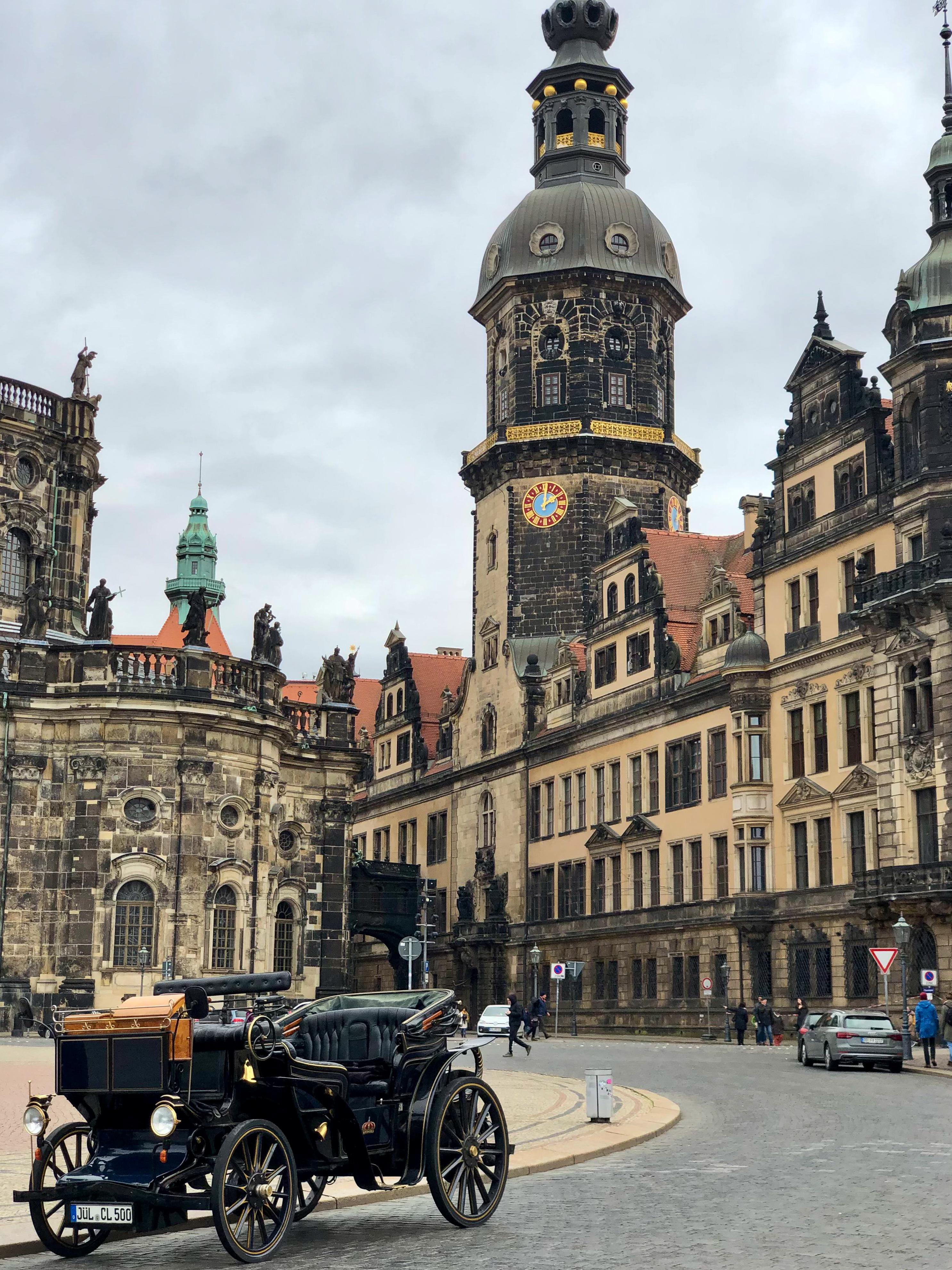 Dresden is just beautiful. [OC] | Scrolller