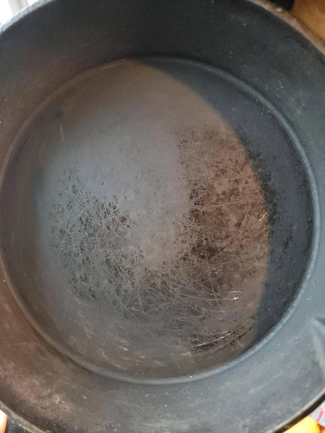 What are these shiny spots on my pan? | Scrolller