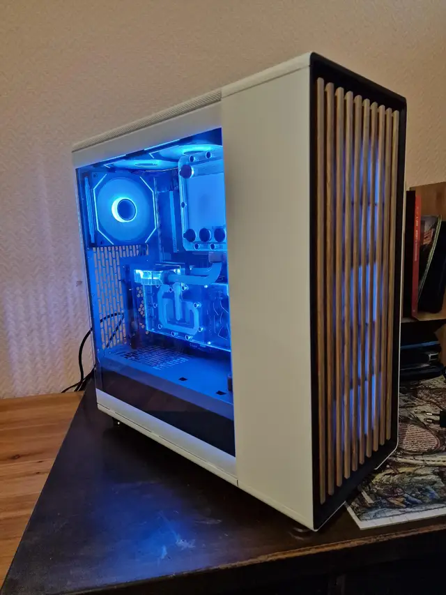 First build complete, Fractal North | Scrolller