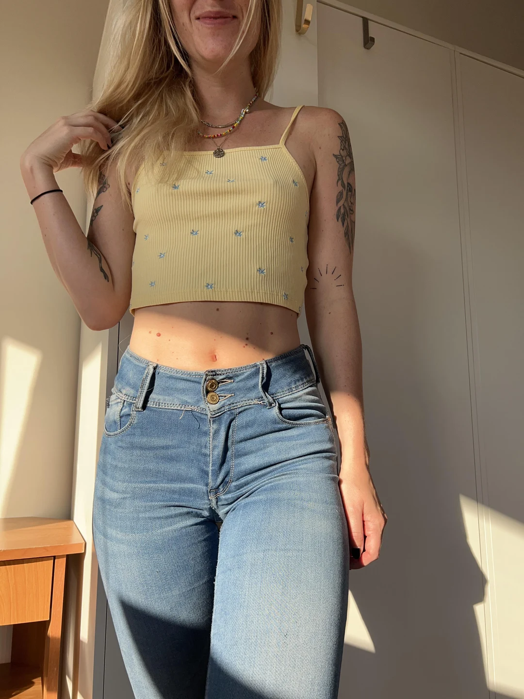 Every Day Is Croptop Day Scrolller
