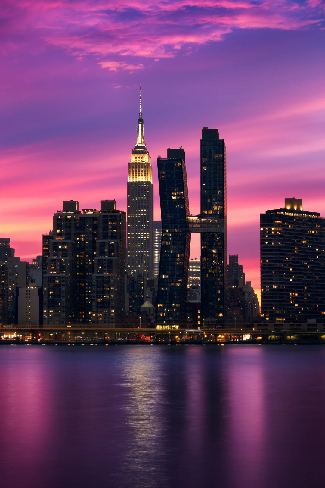 A Kinky View of the Manhattan Skyline | Scrolller