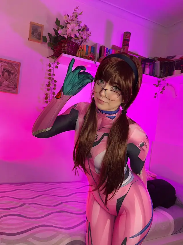 Mari Makinami cosplay by Aikabun | Scrolller