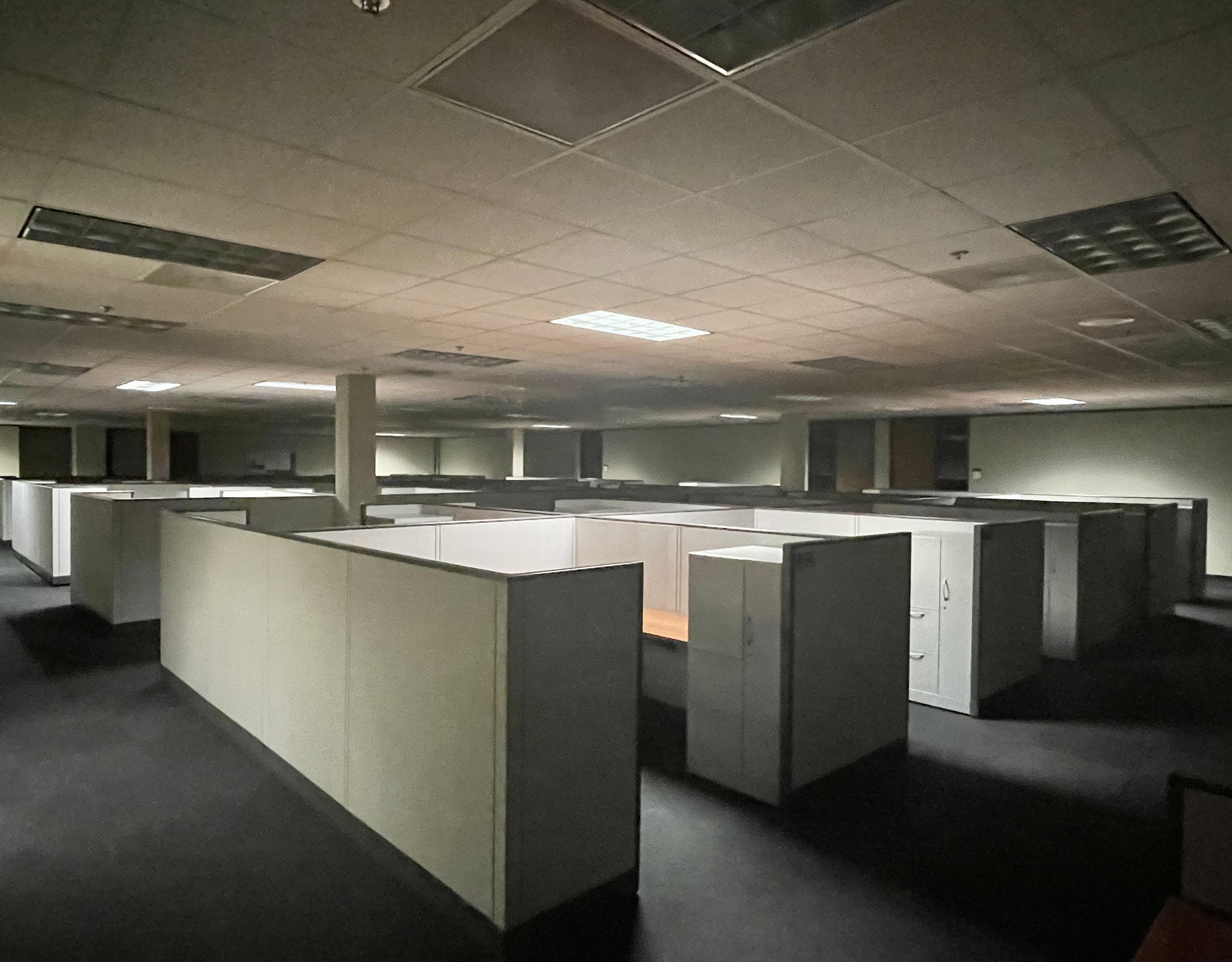 Downsized Office | Scrolller