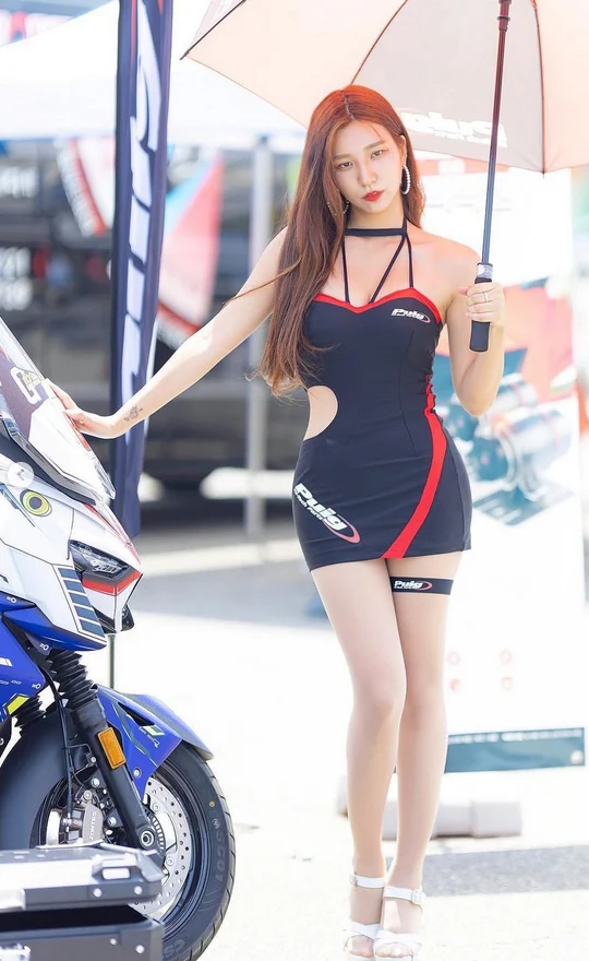 Your korean grid girl | Scrolller