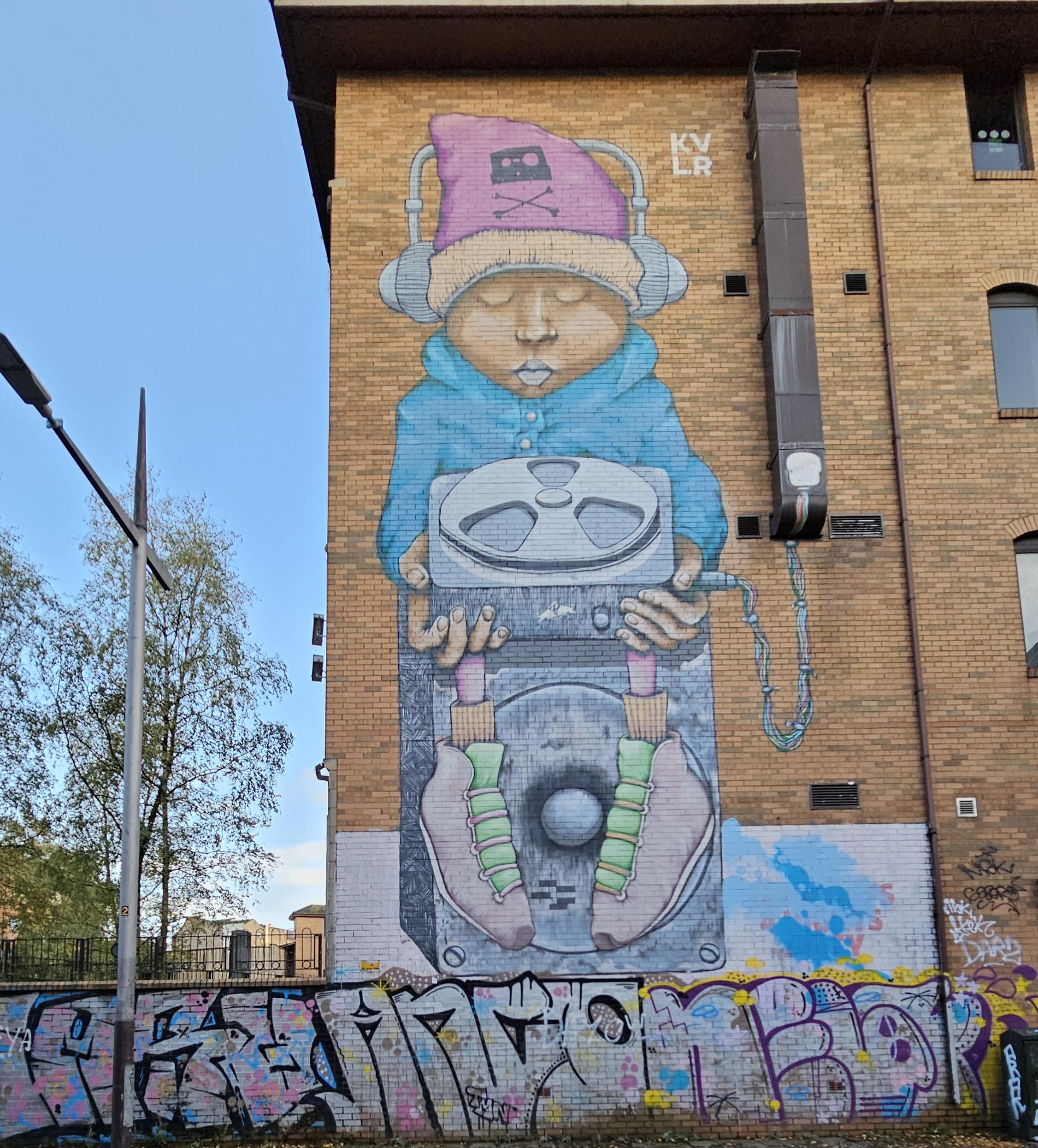 Belfast 48 | Scrolller