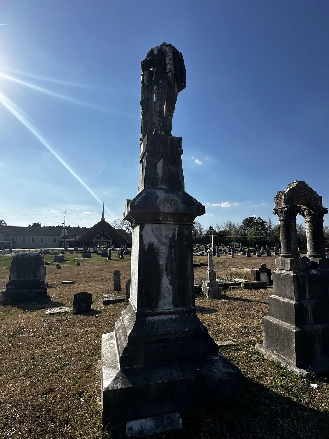 Headless statue in Cumming, Georgia | Scrolller