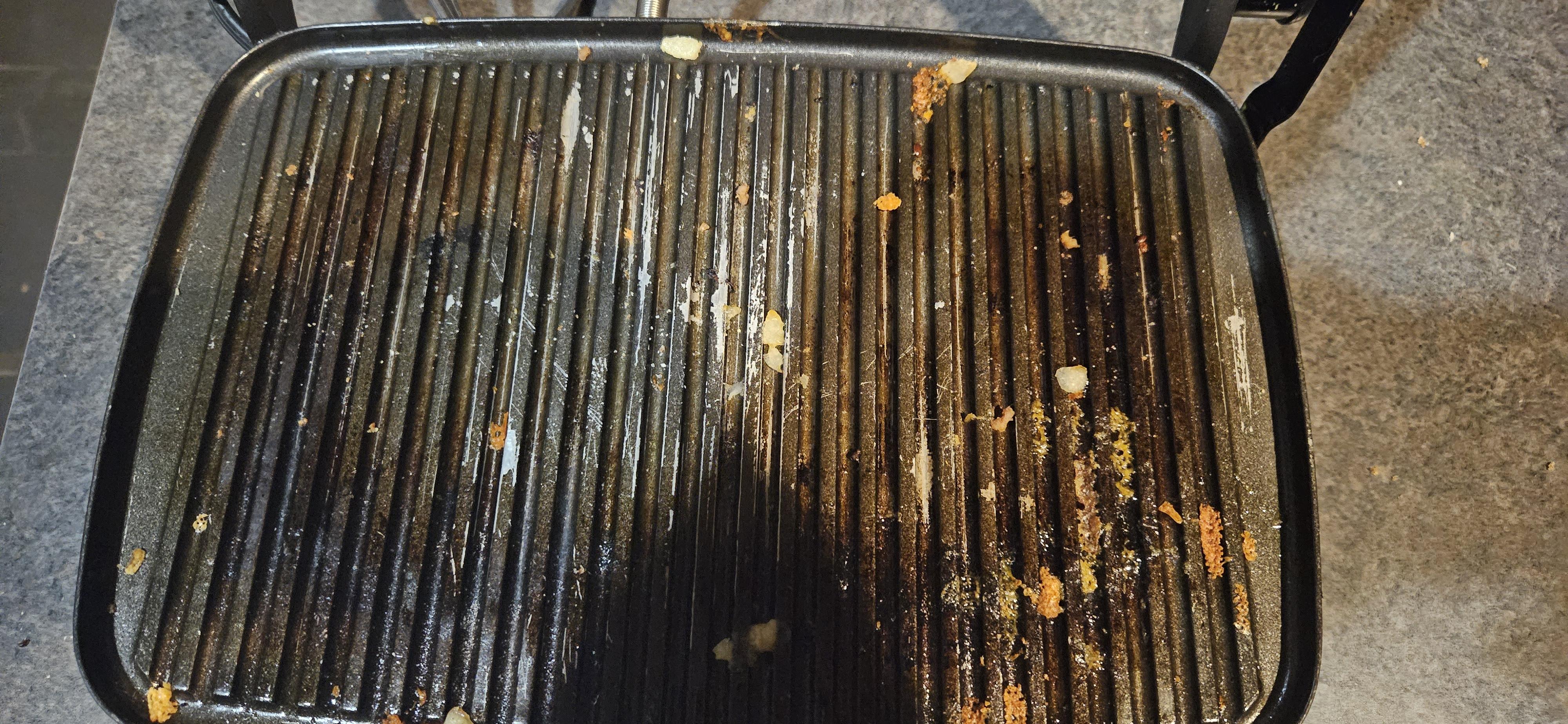 Is this cast iron | Scrolller