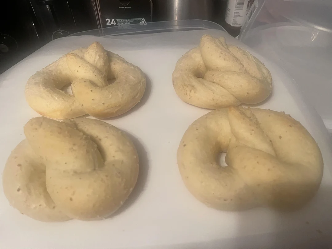 Pretzels came out thicc. | Scrolller