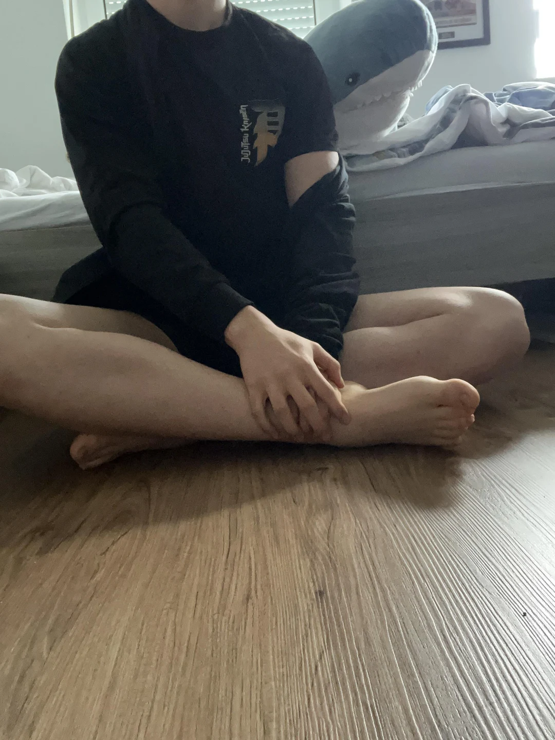 I think that counts as fully clothed | Scrolller