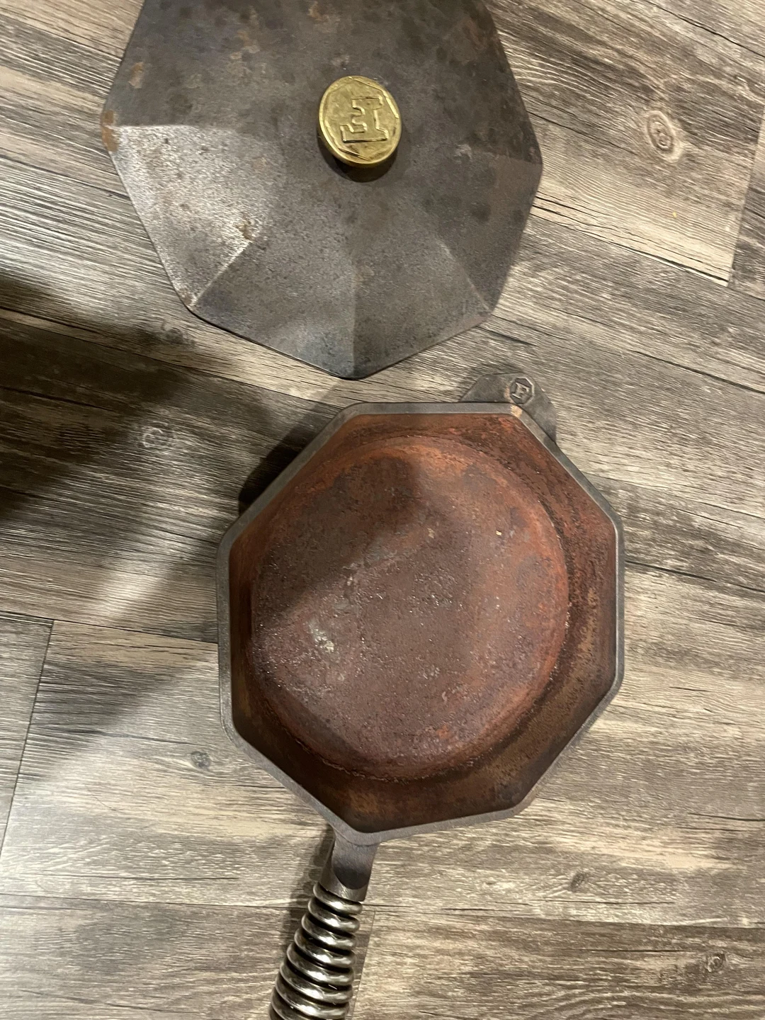 Extreme rust on finex | Scrolller