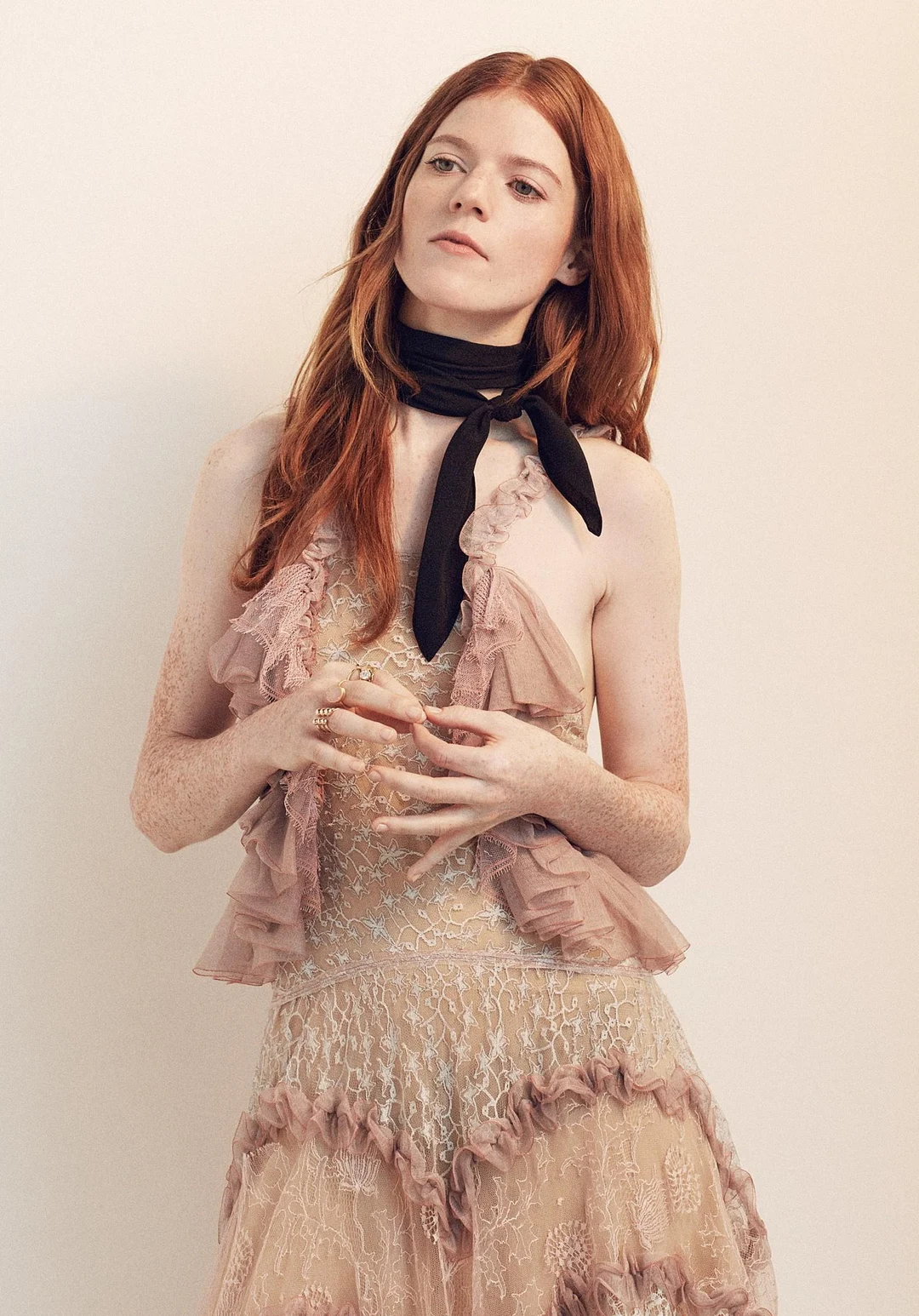Rose Leslie | Scrolller