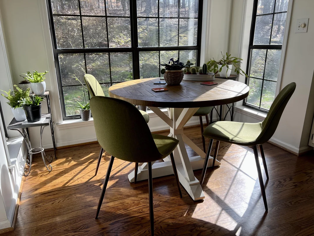 My sunny dining nook | Scrolller