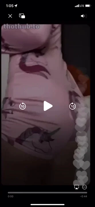 Liddlenique twerking | Scrolller