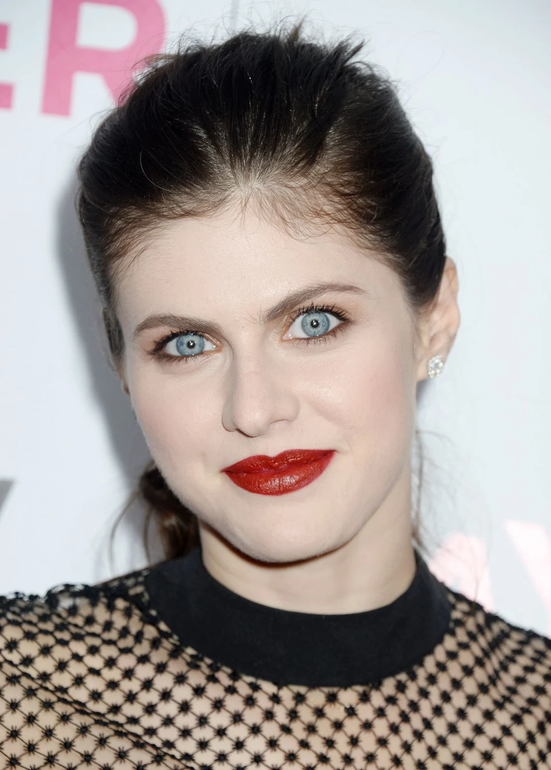 Her eyes are mesmerizing | Scrolller