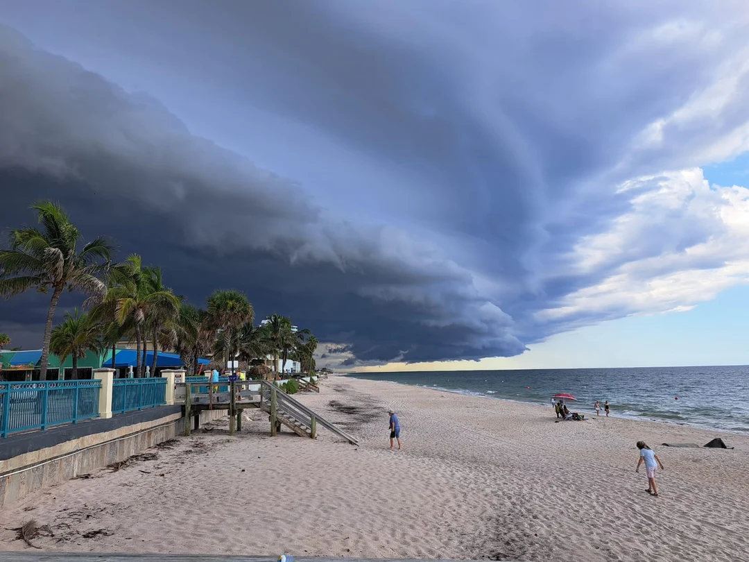A storm is brewing. Vero Beach, Florida | Scrolller