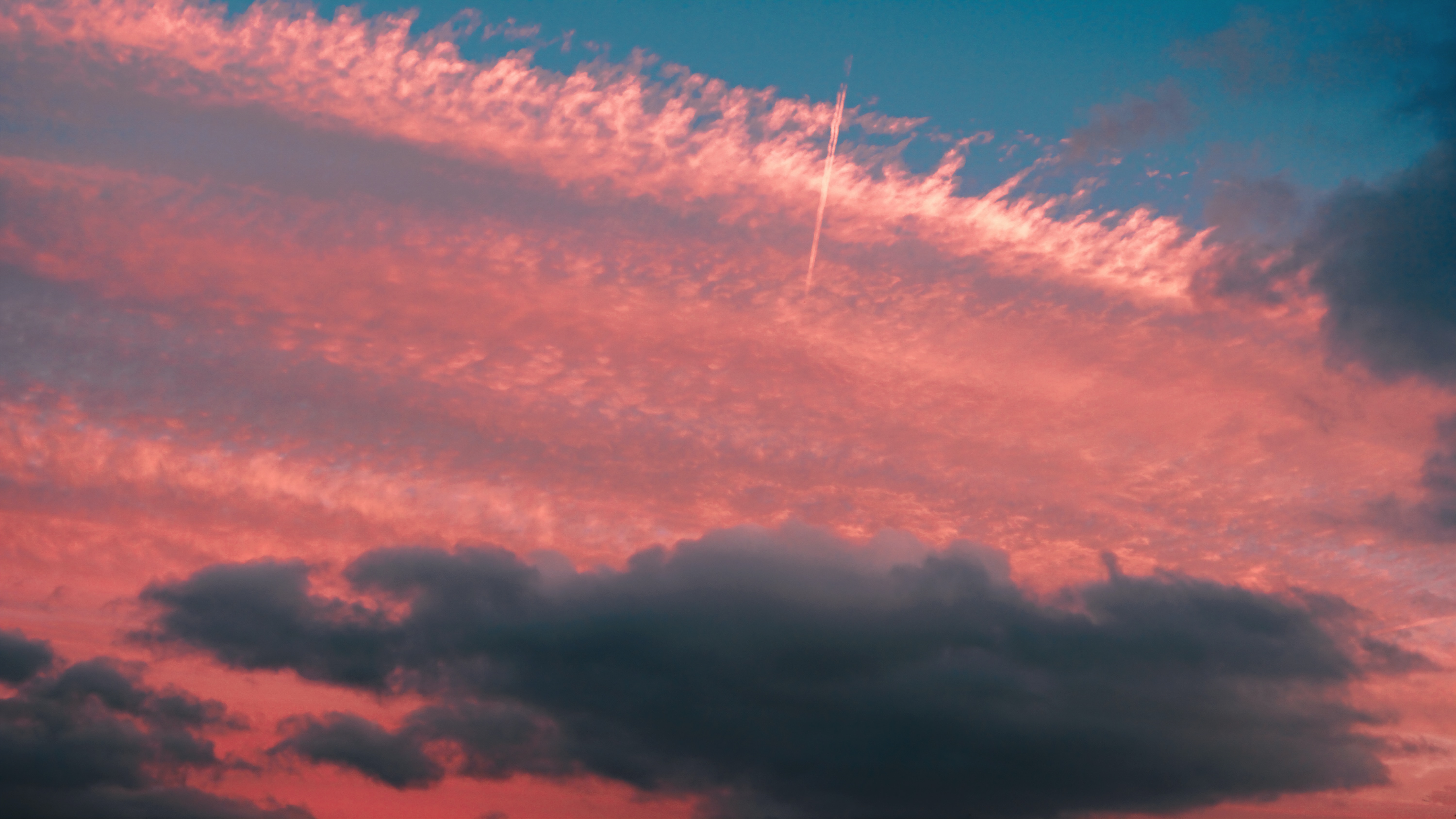 Massive clouds | Scrolller